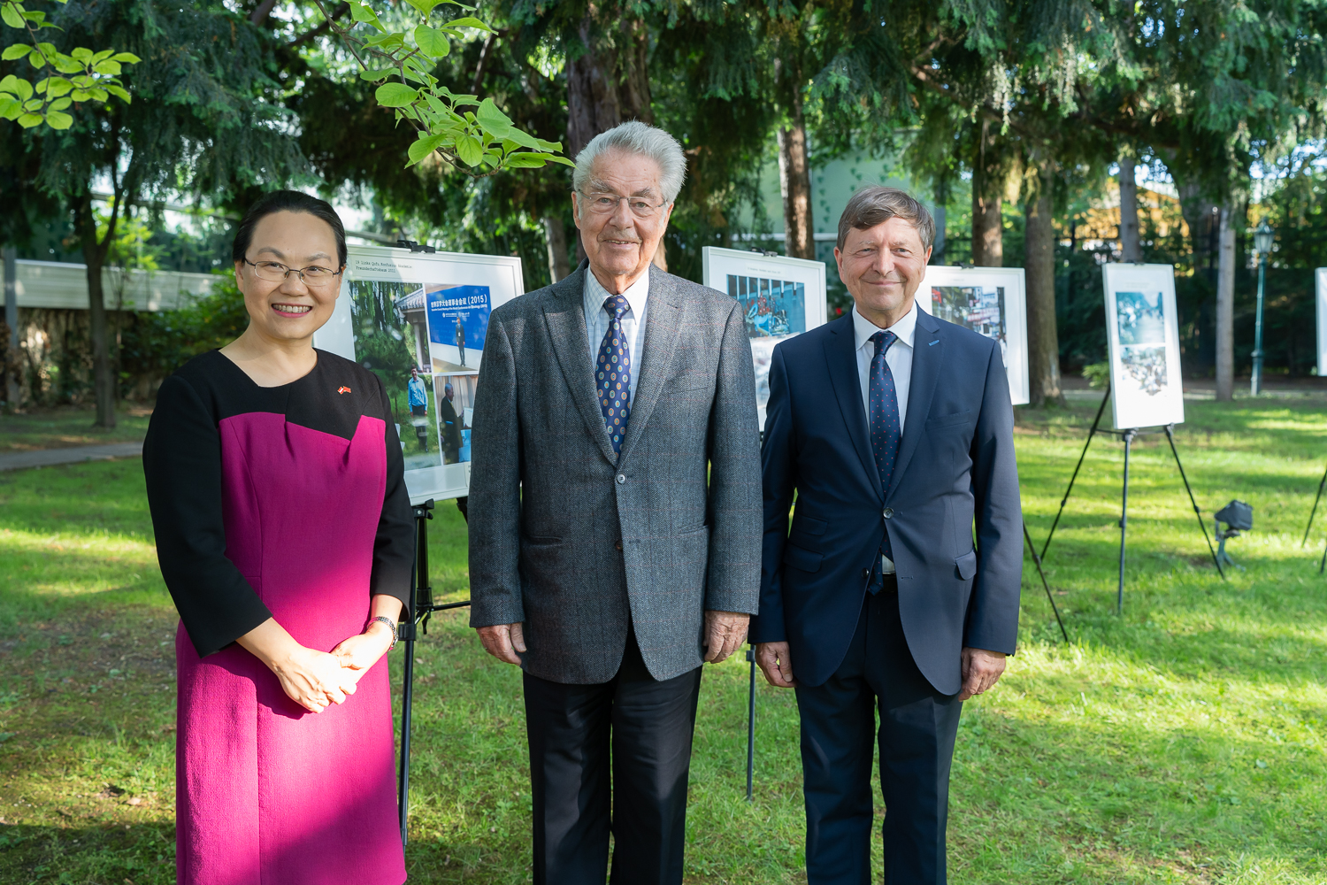 China: Sommerfest - society.at